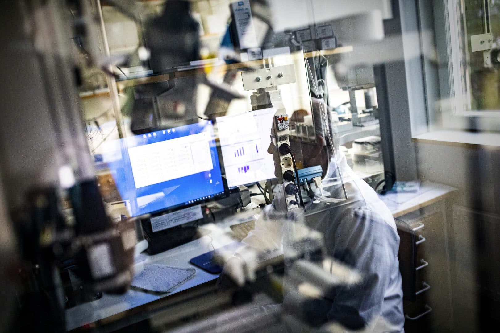 Microsampling- New Avenues for Metabolomics in Precision Health ...